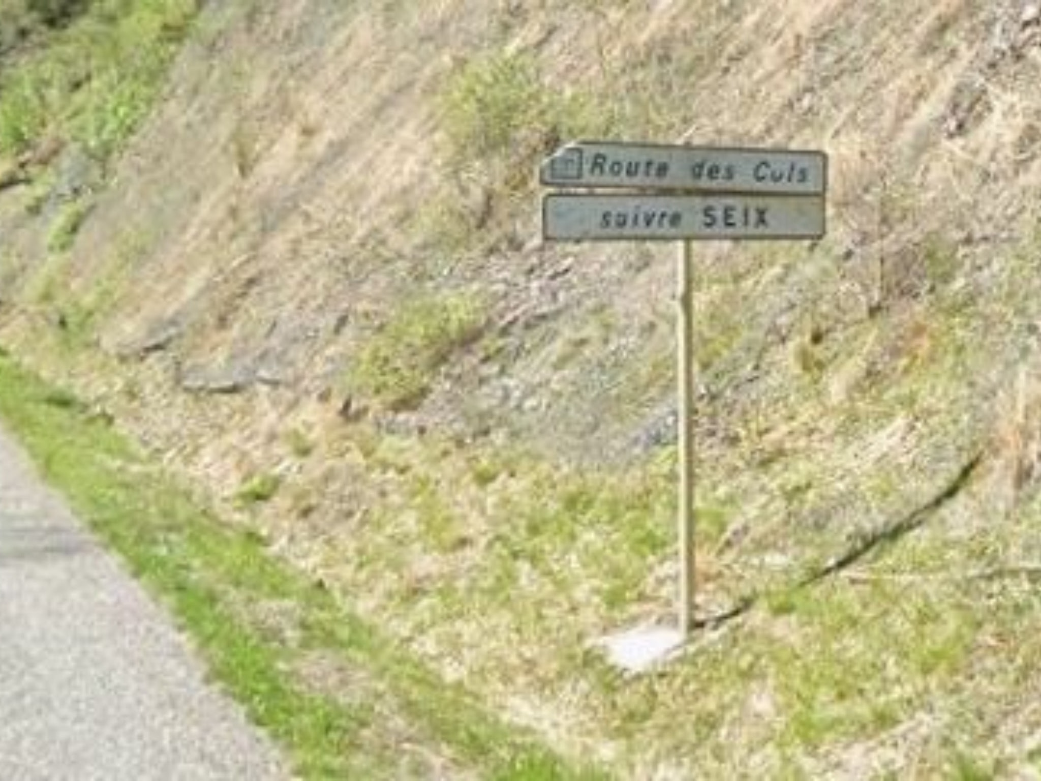 Le monde insolite : en Ariège, un panneau de la “route des cols ...